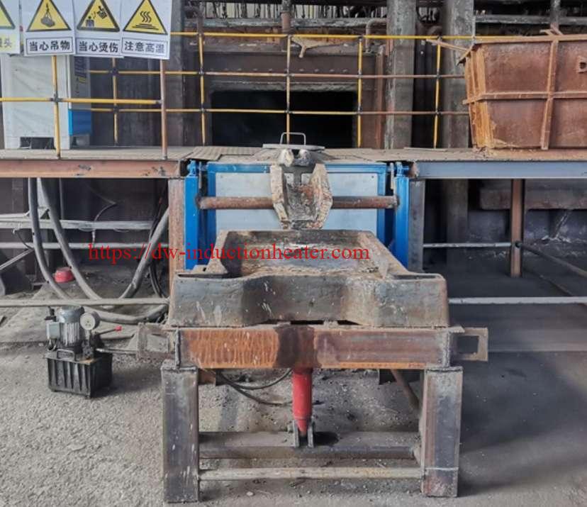 Fusion du plomb, de l'étain, du zinc et de l'aluminium au four à induction